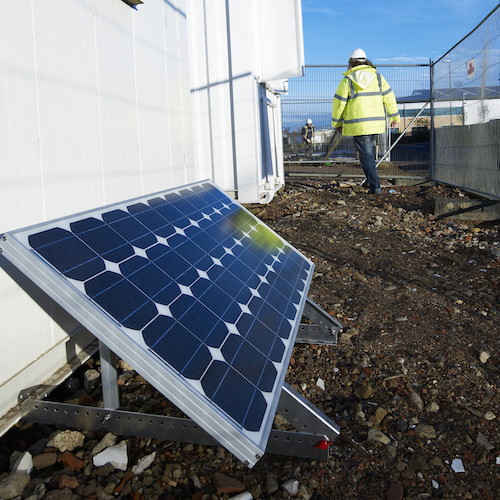80W Off Grid DIY Solar Power Station | Plug In Solar